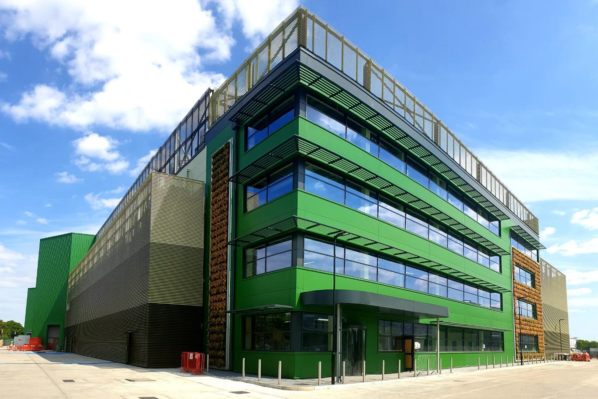 Layered security at London 1 Data Center - andwis. Group